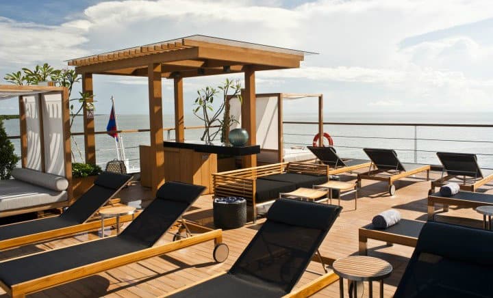 7 Of The Best Floating Hotels Around the World - Eluxe Magazine