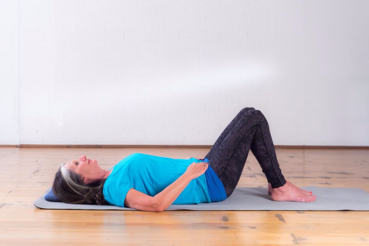 Easy Pilates Exercises To Help With Posture - Eluxe Magazine