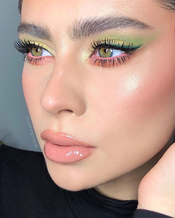 What Is Euphoric Beauty? How To Get The Look - Eluxe Magazine