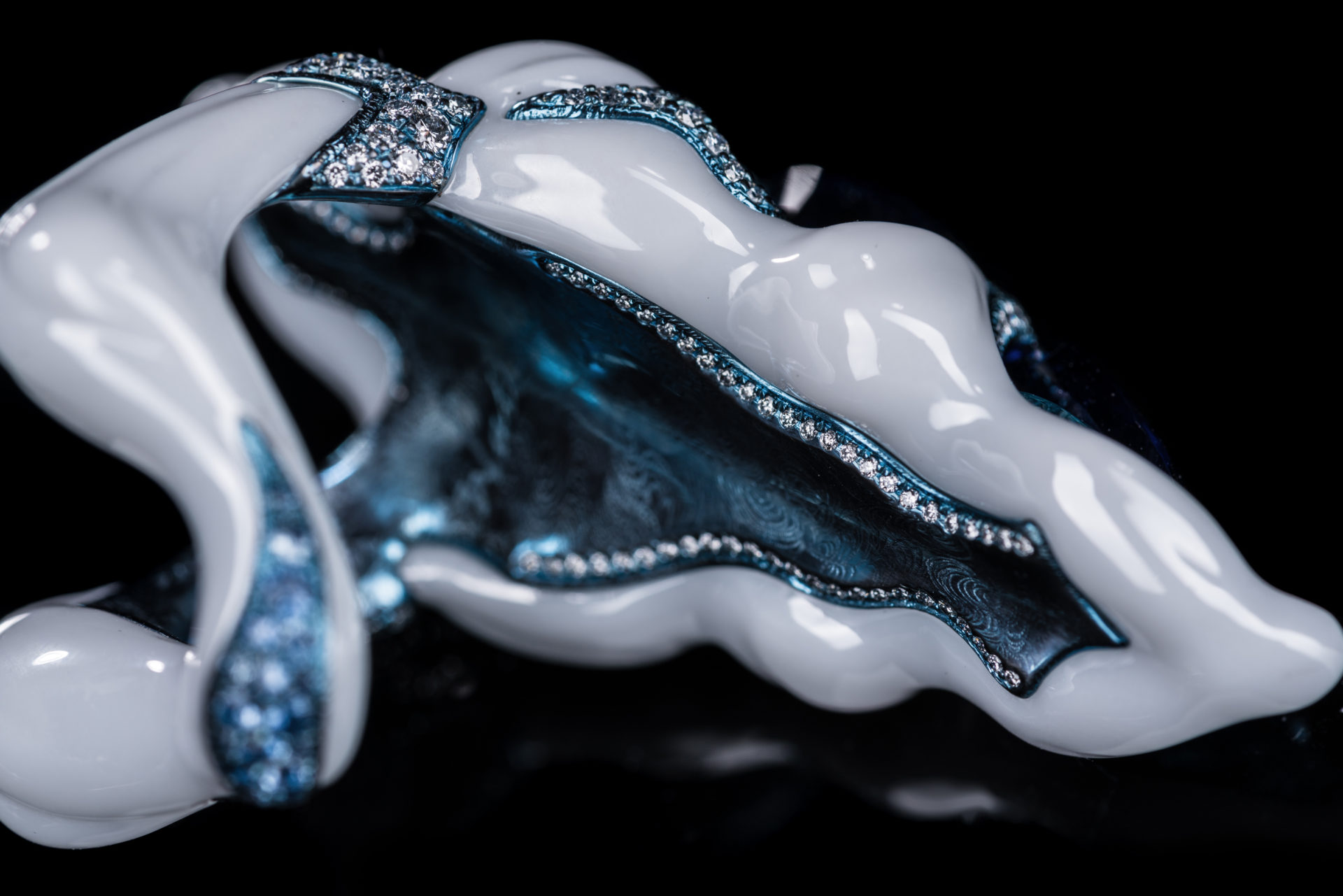 Exclusive Interview with Jewelry Genius Wallace Chan - Eluxe Magazine