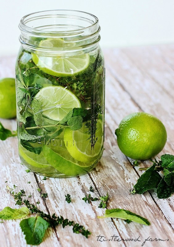 20 Cool Ways to Upcycle Mason Jars - Eluxe Magazine