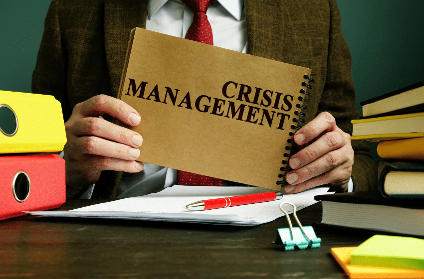 Steering Through the Storm: Mastering Social Media Crisis Management ...