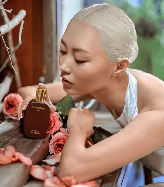 The Best All Natural Halal Perfumes - Eluxe Magazine