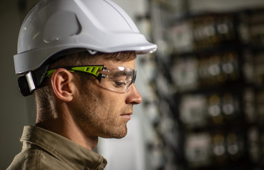 Best Safety Goggles for Construction 2024: Ultimate Eye Protection Guide