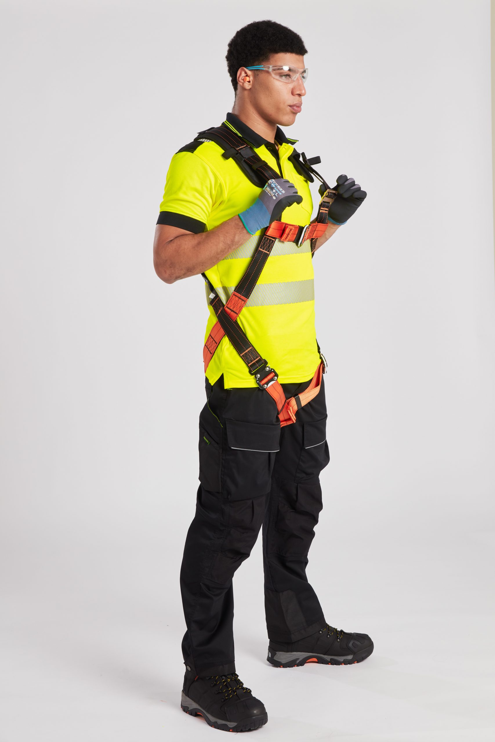 Ensuring Safety at Heights: A Comprehensive Look at Safety Harness ...