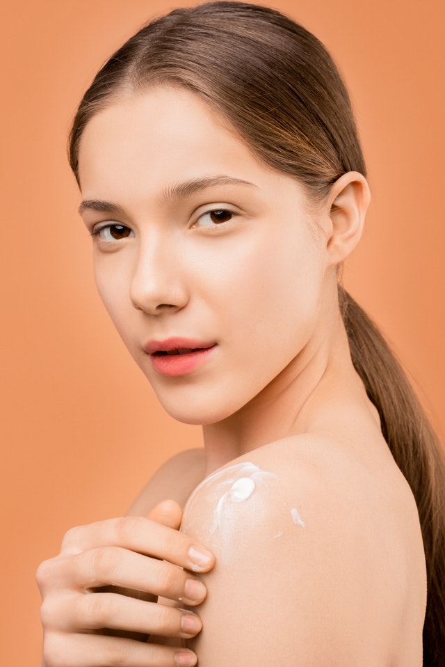 How To Get Rid Of Hyperpigmentation Naturally - Eluxe Magazine
