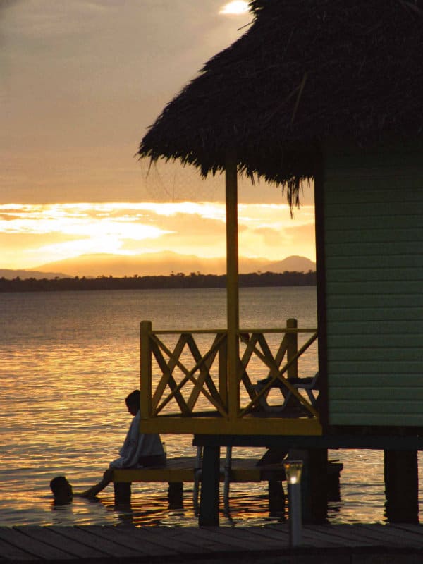 7 Of The Best Floating Hotels Around the World - Eluxe Magazine
